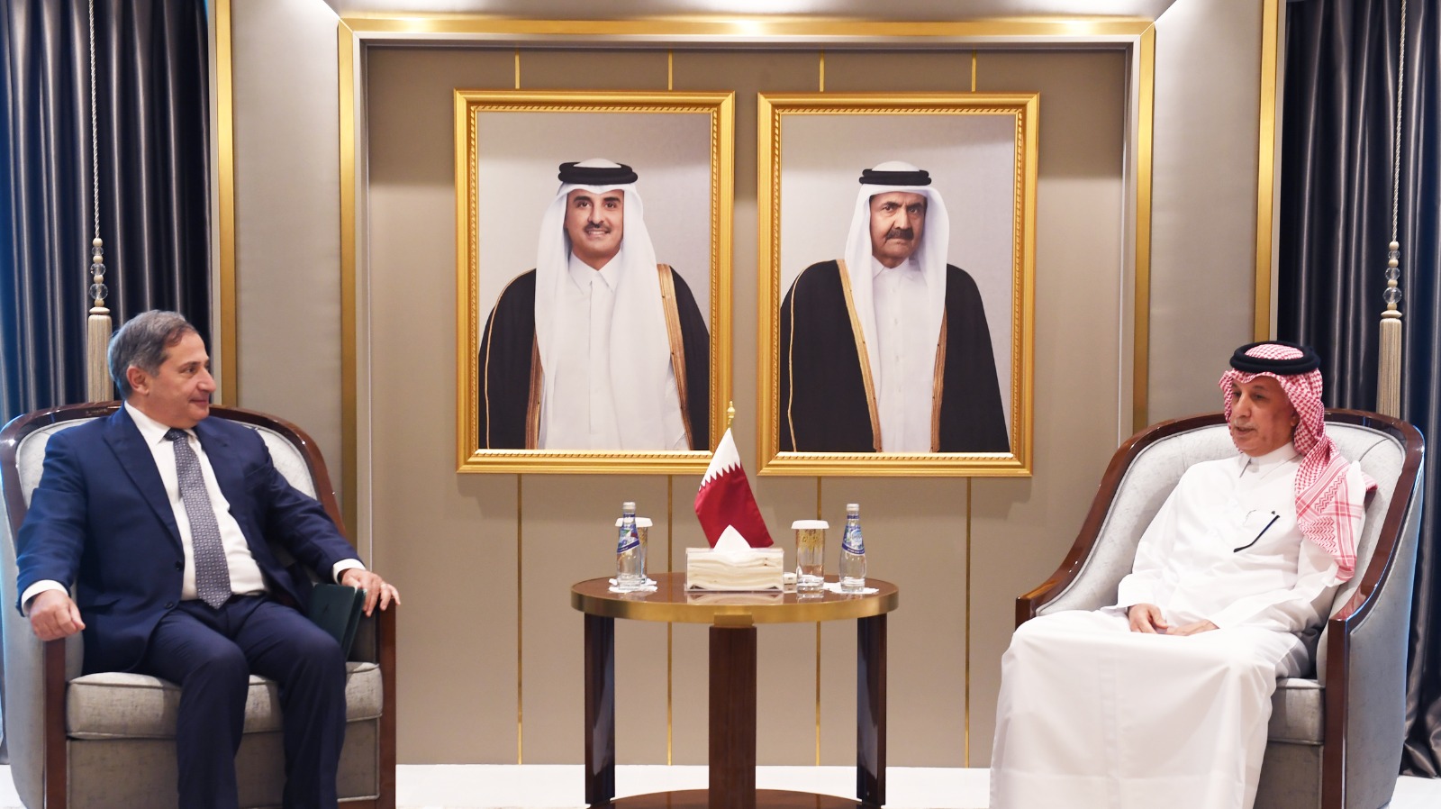 Minister of State for Foreign Affairs Meets Lebanese Ambassador